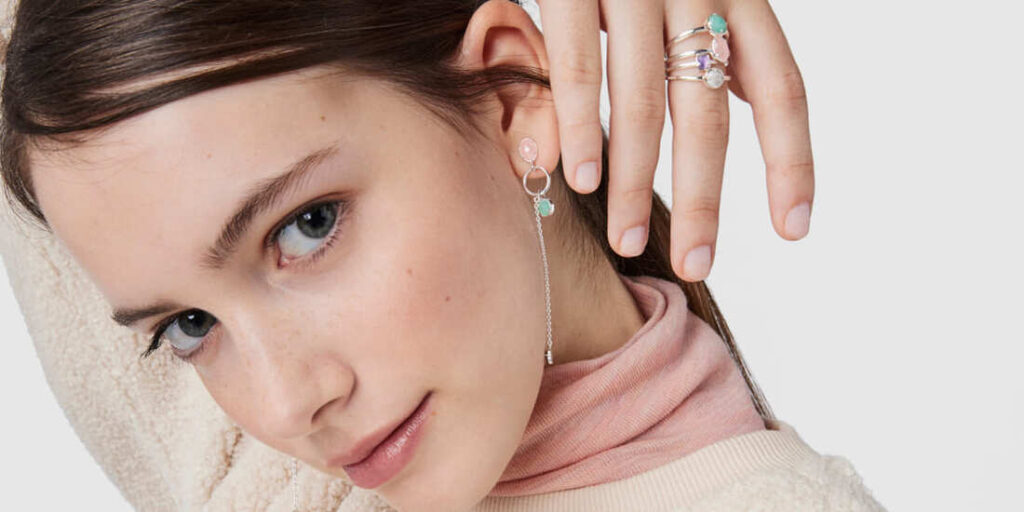 Significado de los anillos en los dedos | TOUS